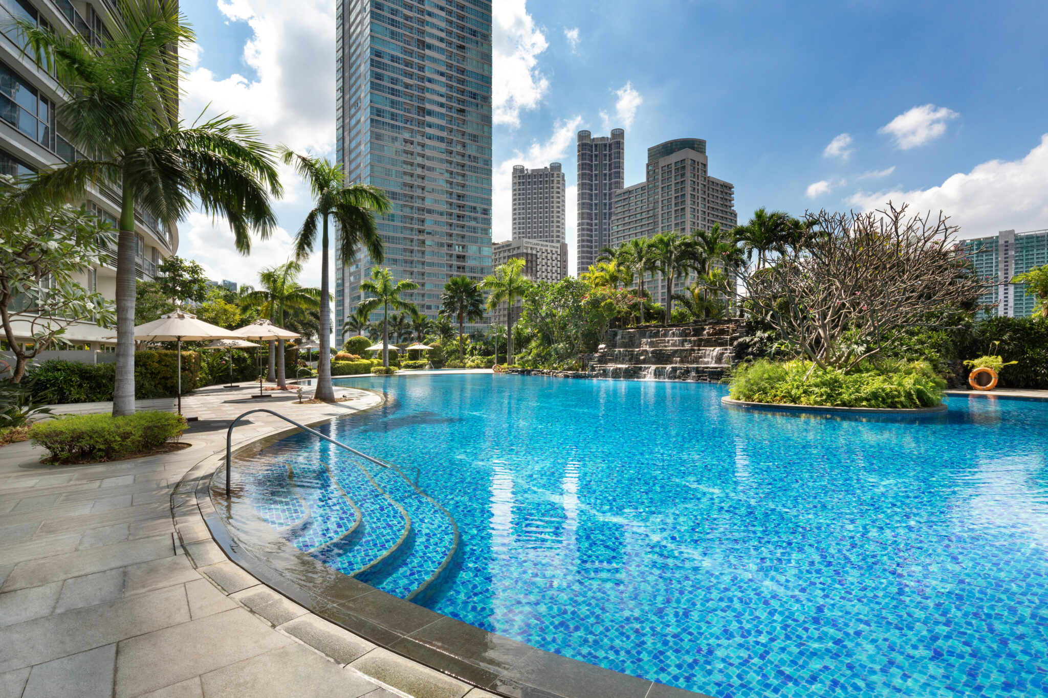 One Shangri-La Place | Shang Properties