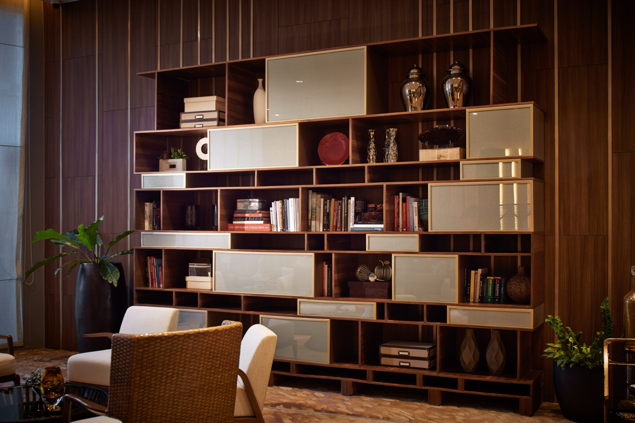 One Shangri-La Place | Shang Properties